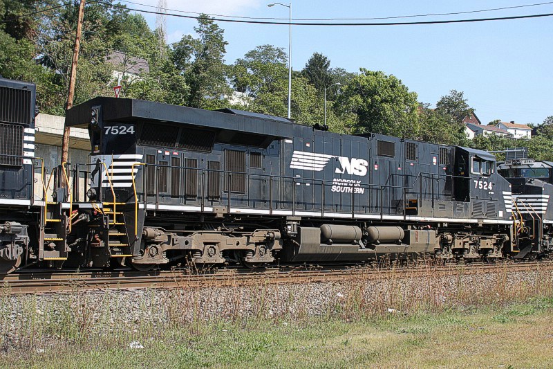 NS 7524